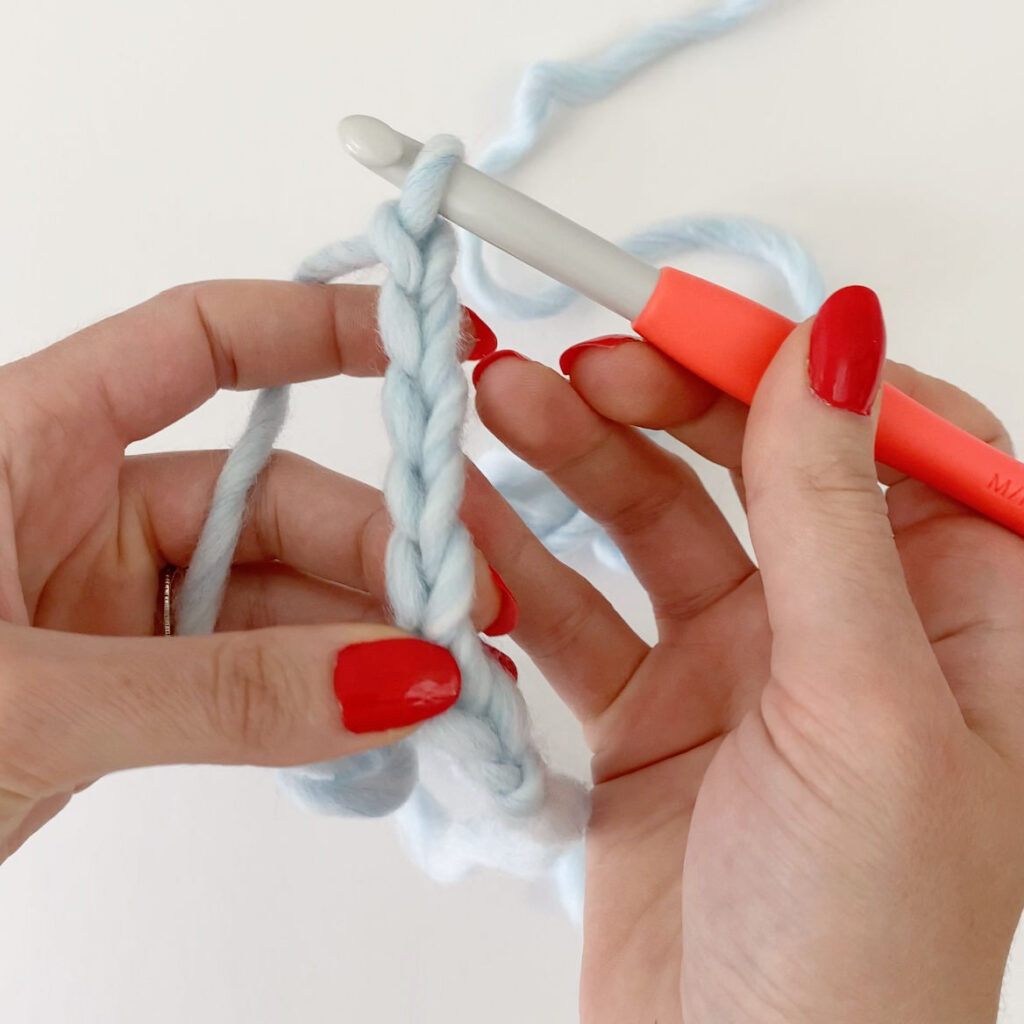 Chain Stitch (ch) - Yarndrasil - Free Crochet Tutorial for Beginners